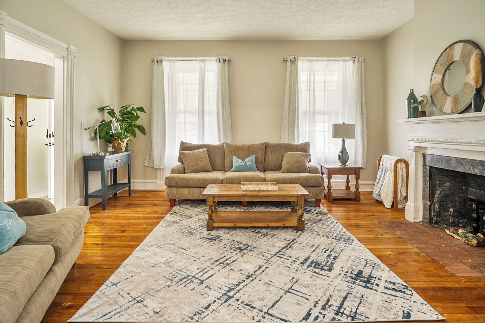 Luxury Canandaigua Apt | Finger Lakes | King Bed - Canandaigua, NY