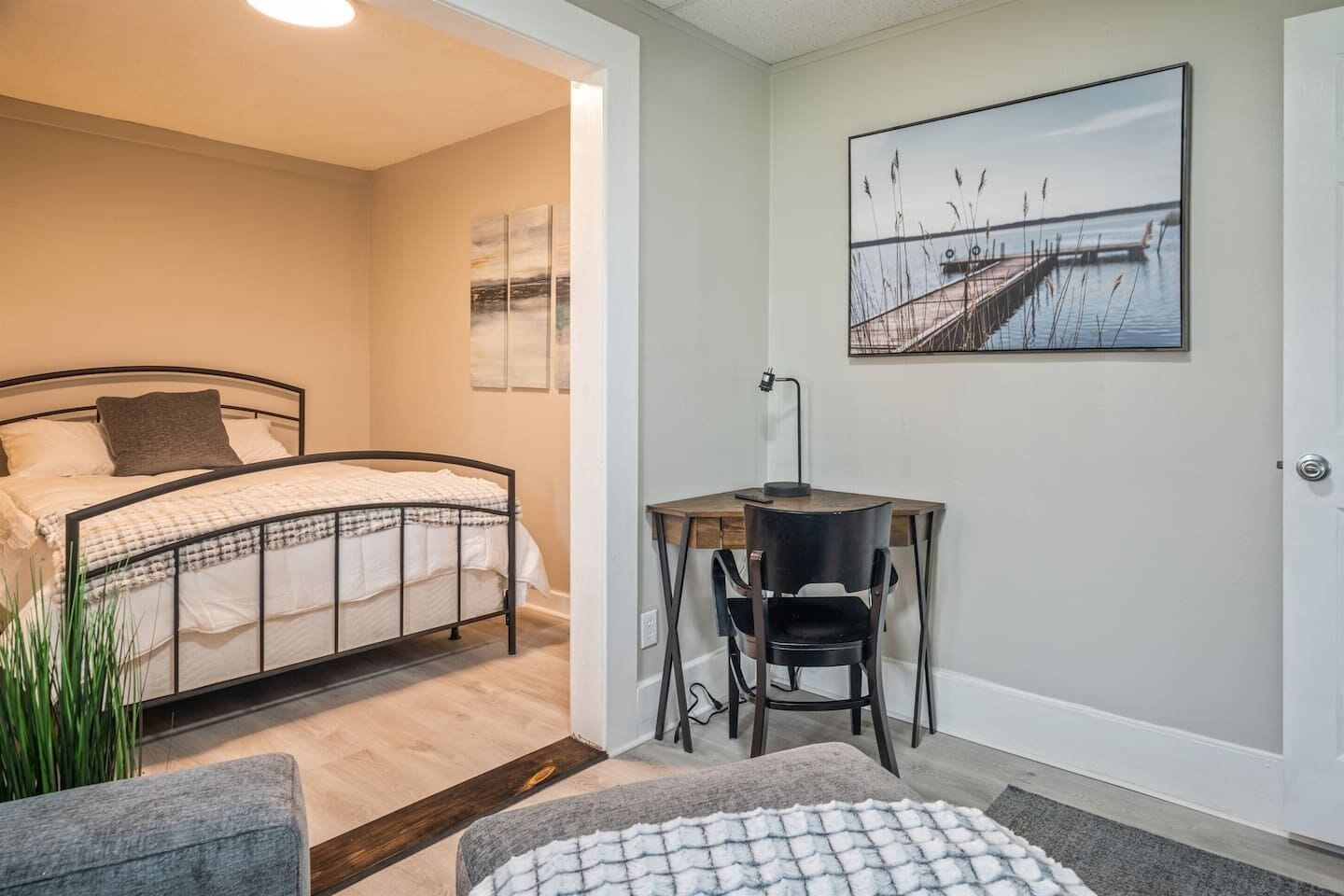 Canandaigua Efficiency Apt | Flx Wineries - Canandaigua, NY