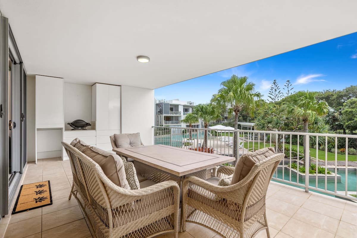 Apartamento Familiar, 3 quartos, vista para a piscina | Vista do quarto