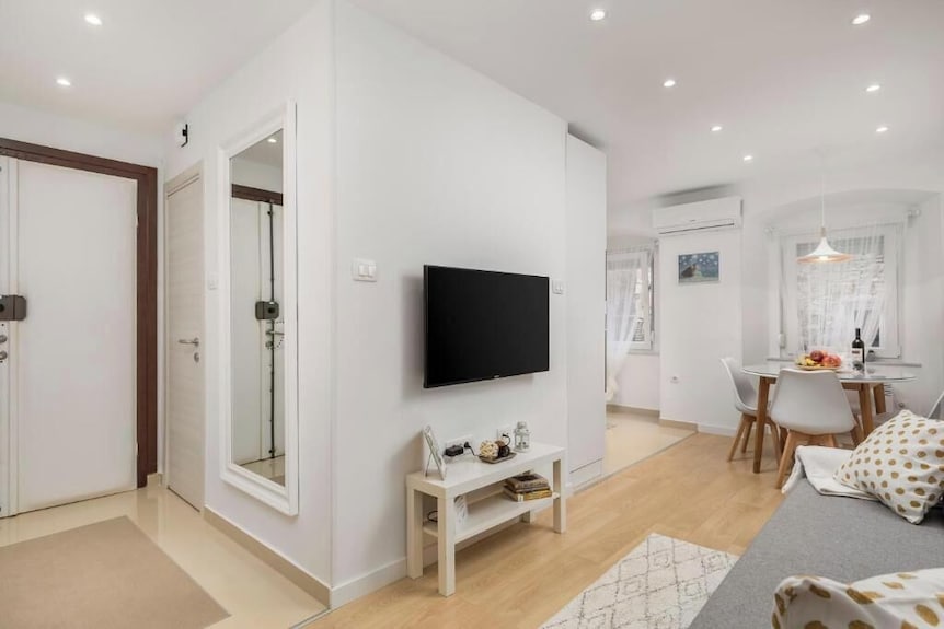 Opa Gold Apartment, Rijeka City Center, 2 Bedroom Apartment - Rijeka