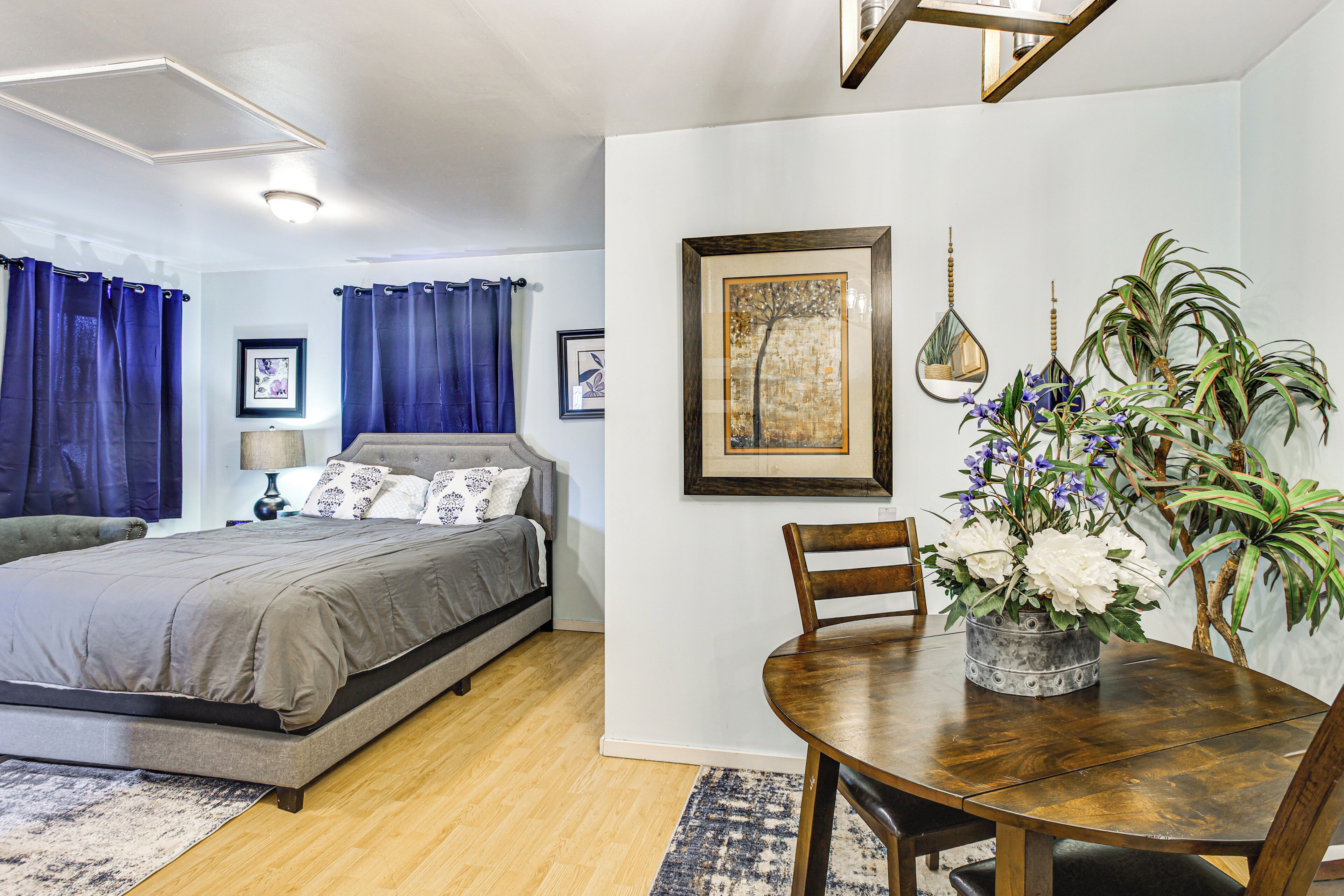 Walkable Paradise: Downtown Puyallup Studio! - Puyallup, WA