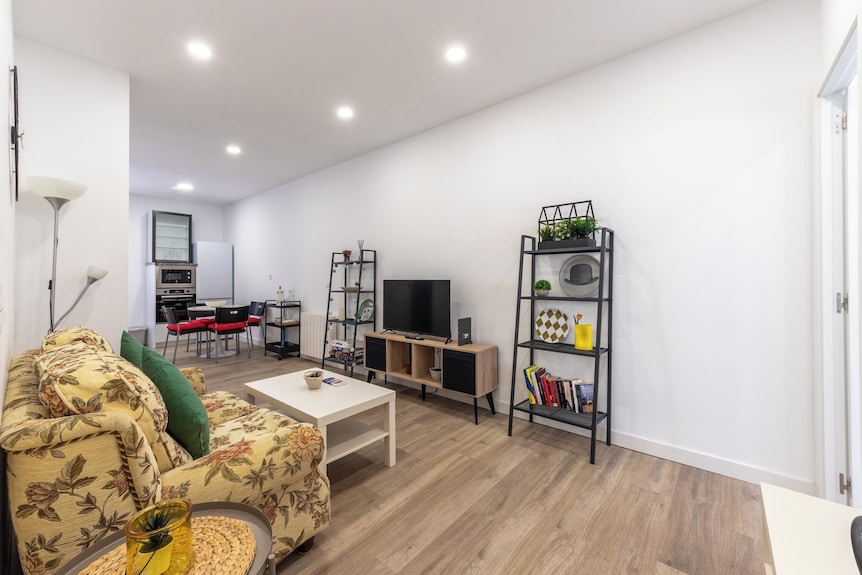 Apartamento Zubia En Barakaldo, Bilbao, Junto Al Bec Y Al Metro A Bilbao - Getxo