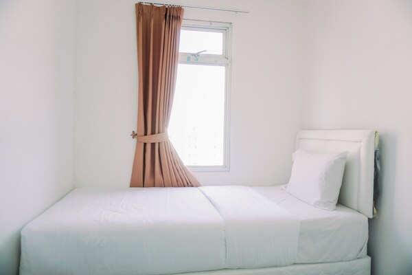 Cozy And Comfort Living 2br Green Bay Pluit Apartment - Jakarta