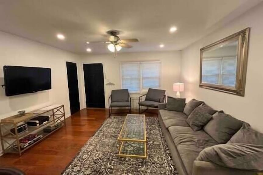 Comfortable Modern Athens Home | Central Location! - Athens, GA