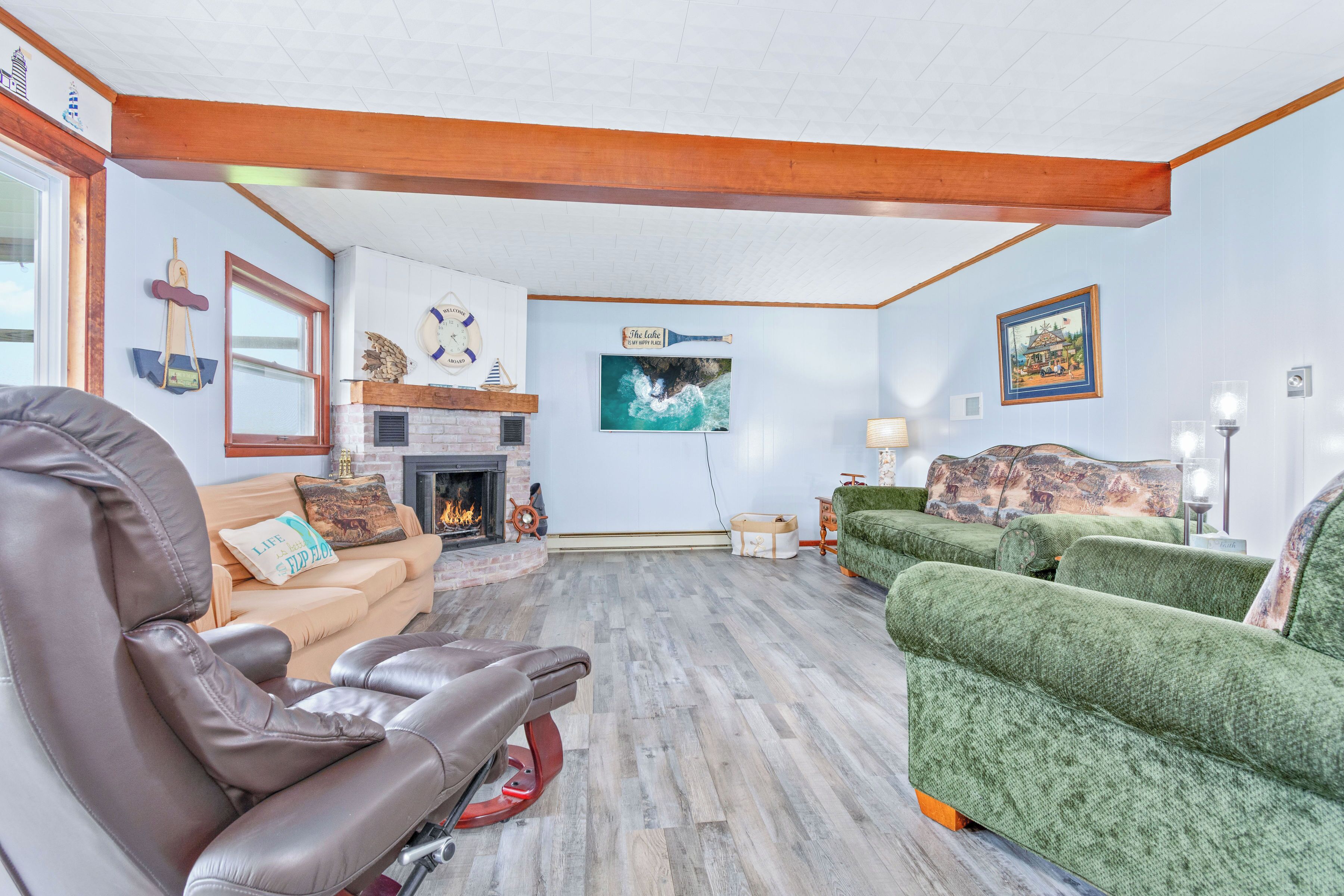 Lakefront Retreat With Private Dock, Relax, Play & Gather With Family & Friends. - Coldwater, MI