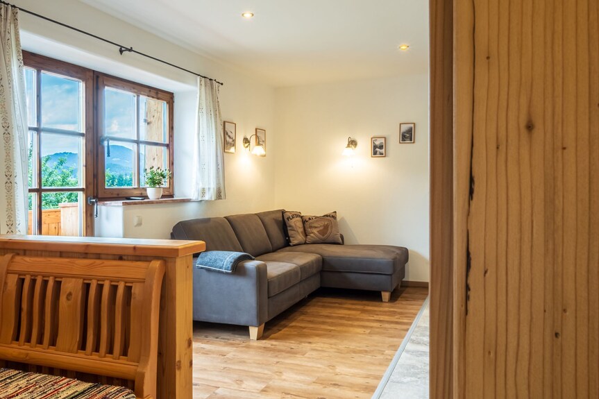 Ferienwohnung Kehlstein, 55 Qm, 1-2 Personen, 1 Separates Schlafzimmer, Wohn- Esszimmer, Bad, Balkon - Königssee