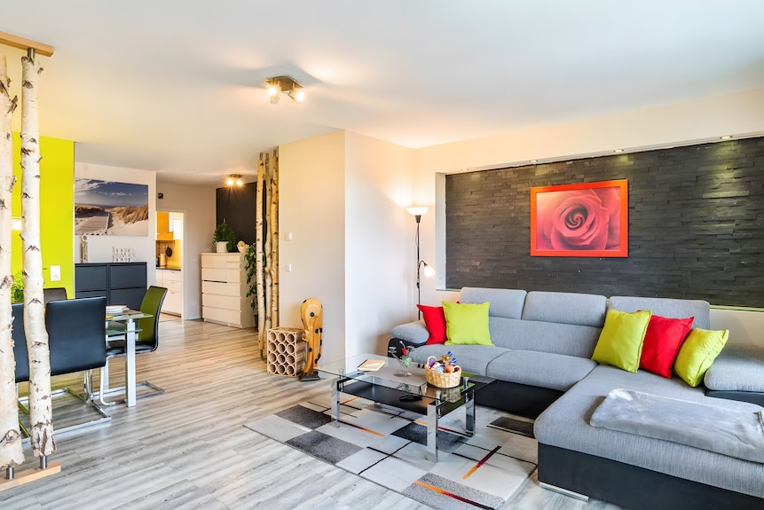 Fewo Goldstadtblick Ruime 125 M² Woning Met 2 Balkons & 3 Slaapkamers Voor Groepen En Families - Pforzheim