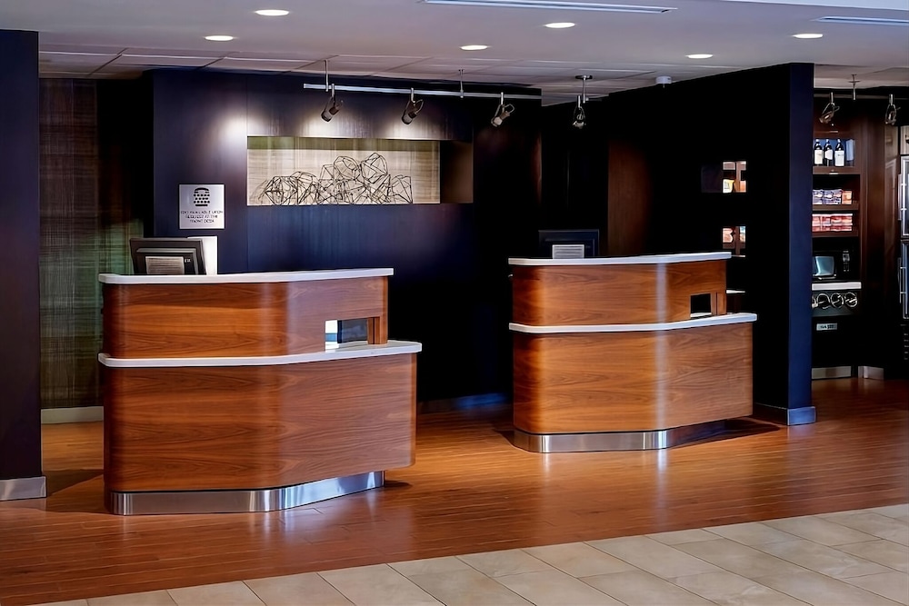 Excellent Pick! Pet-friendly Accommodation, With Airport Shuttle Services! - Platte City, MO