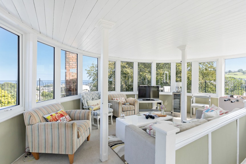 The Round House - Panoramic Views Of Ilfracombe - Devon