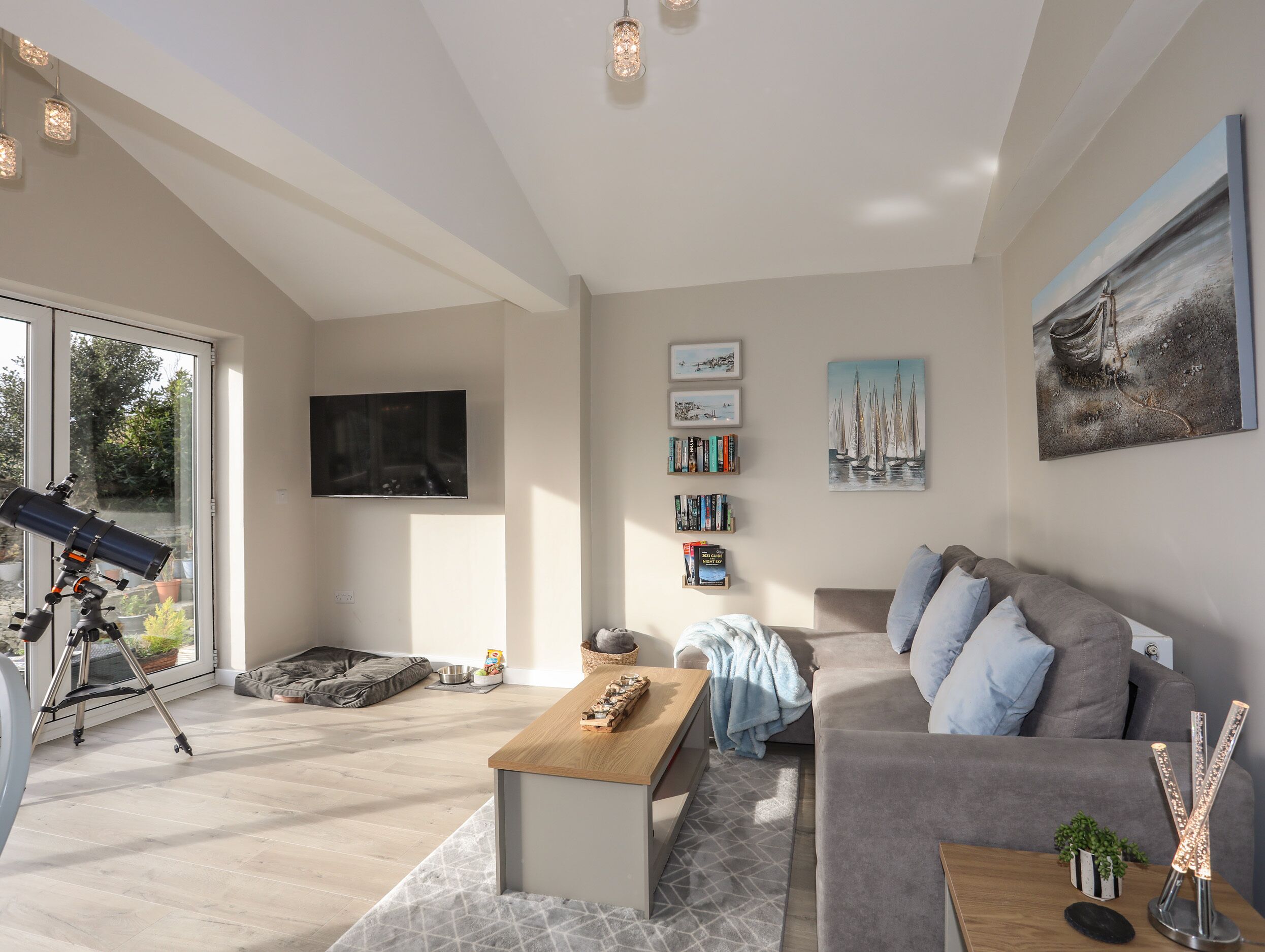 Bryn Y Mor, Pet Friendly, Country Holiday Cottage In Llwyngwril - Tywyn
