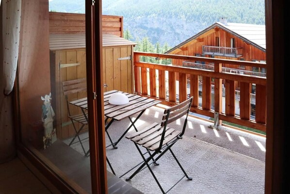 Ski-in/ski-out & foot of the slopes, 7th floor, fitness, balcony, tv ...