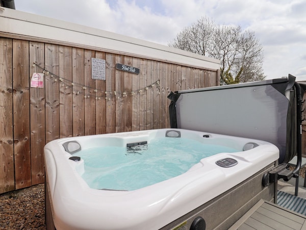 3 Glendowne Terrace, Family Friendly, With Hot Tub In Harrogate - Harrogate