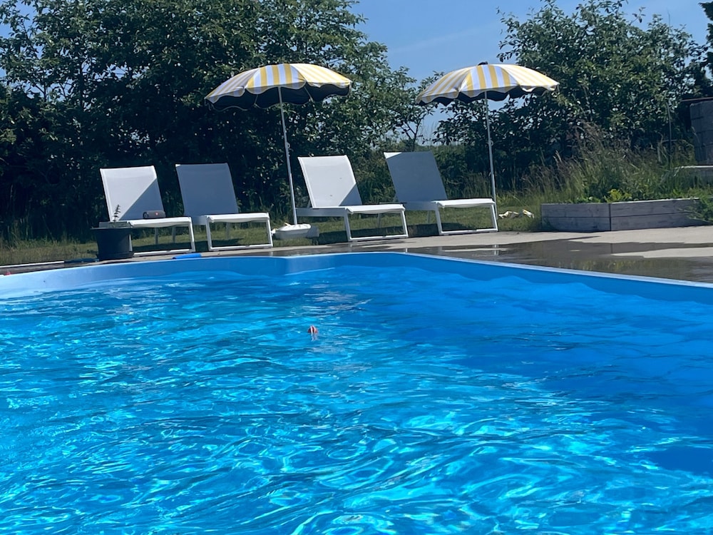 南哥特兰14床带泳池 - 哥得蘭省