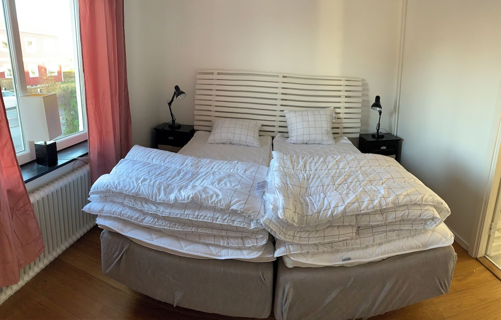 4 Bed Apartment Outdoor Space In Karlskrona - Karlskrona