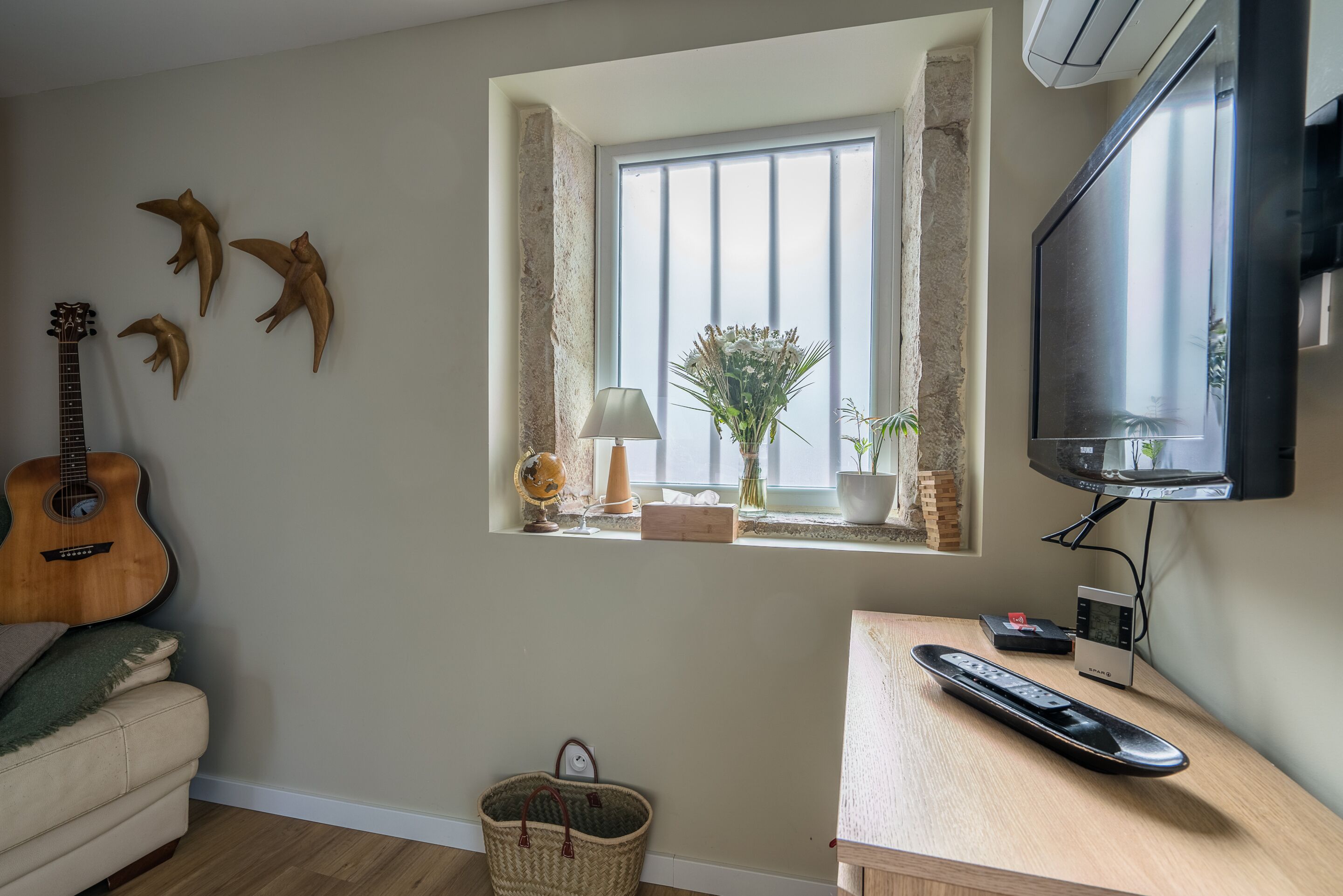 Le Petit Saugnieu Furnished Gîte For 2 People - Lyon-Saint Exupéry Airport (LYS)