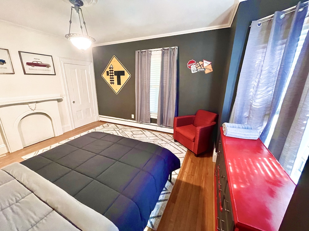Downtown Ipswich Apt, First Floor!!! - Ipswich, MA
