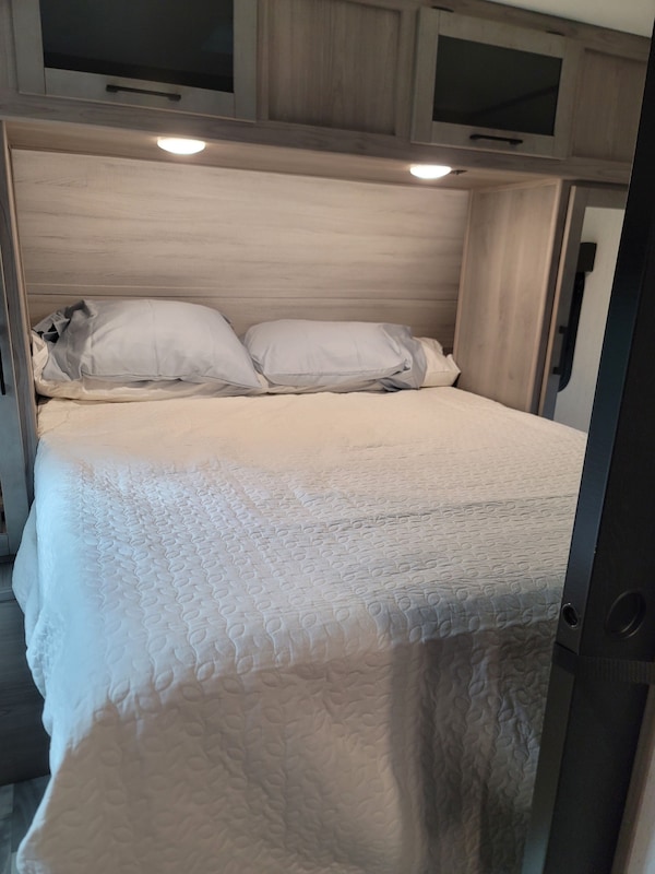 Brand New Large Rv On Huge Backyard In The Heart Of Longmont - Boulder, CO
