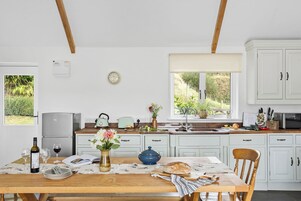 Casa de campo | Cozinha privada | Geladeira, lava-louças, chaleira elétrica, torradeira