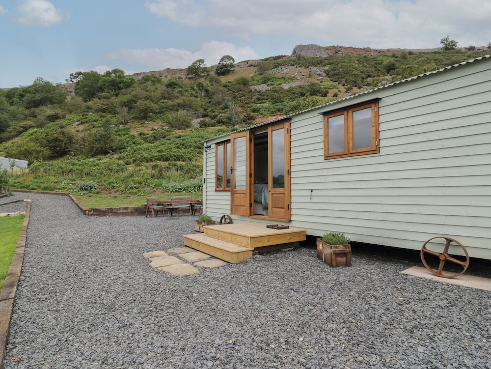 Tan Y Castell Shepherds Hut - Llangollen