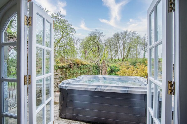 The Stables - 2 Bedroom Cottage - Princes Gate - Narberth