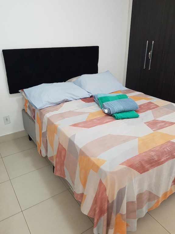 Citta Residence Condomínio Clube Com Piscina E Academia, Perto Metrô Arniqueira - Brasília