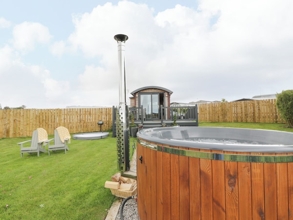 Greenacres Carriage, Romantic, With Pool In Maybole - Dumfries and Galloway