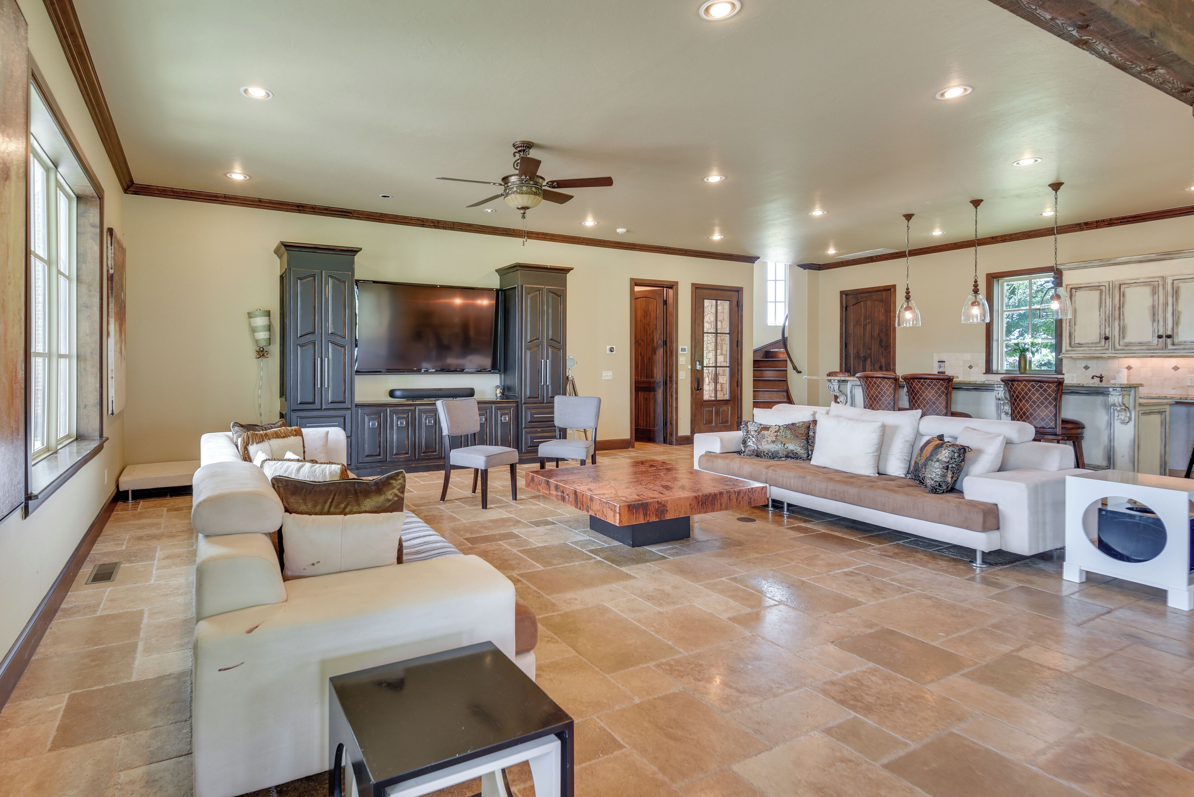 Spacious Edmond Vacation Rental W/ Hot Tub! - Guthrie Lake, OK