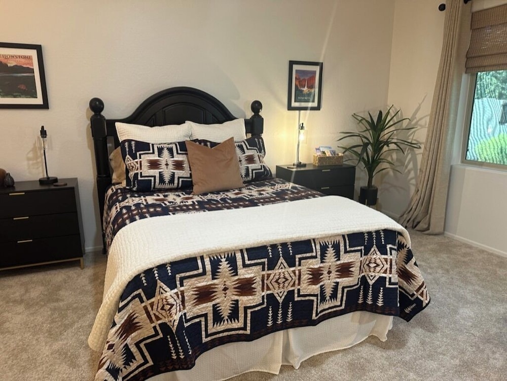 Beautiful QC home with all you need! 5 minutes from dining ...