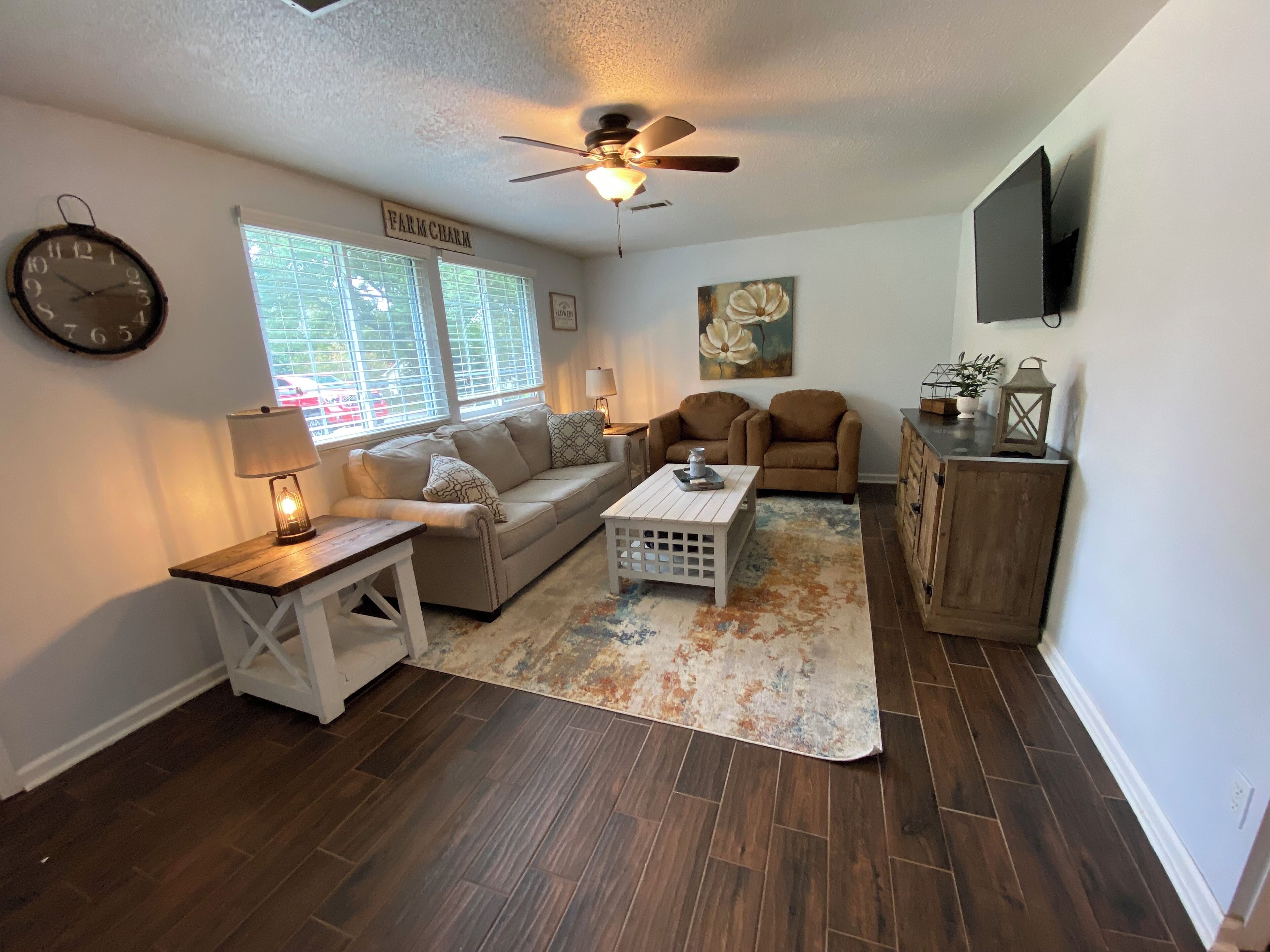 3 Bed-1 Bath,5 Min To The Lake, Hottub, Bring Your Dogs, Full Fenced Back Yard. - Maryville, TN