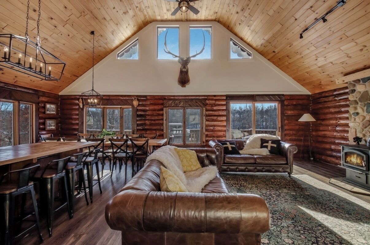 Family Chateau W Stream, 12 Acres, Close To Atv, Snowmobile, Trails- Hayward Wi - Gull Lake, WI