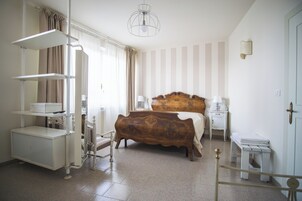Suite-Estúdio Deluxe | Secretária, Wi-fi grátis 