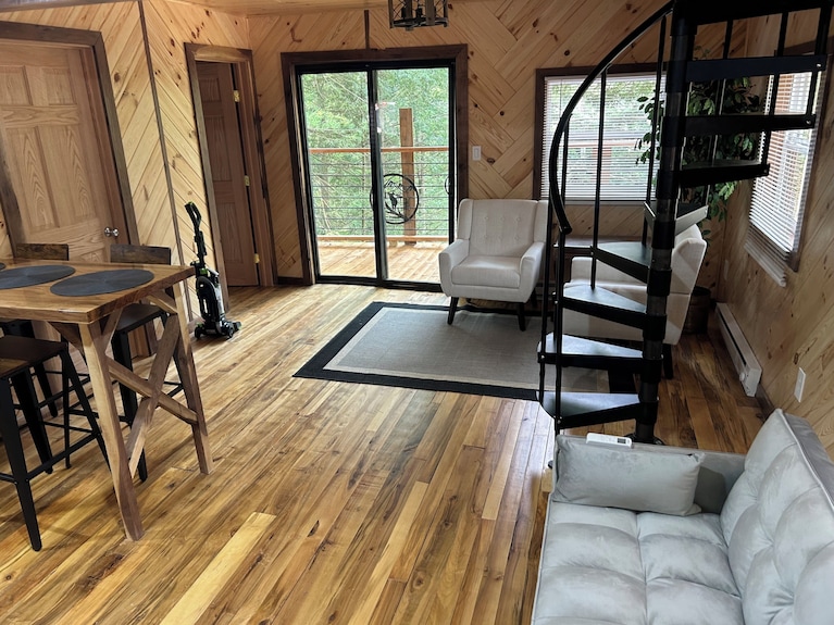 Tree House + Wi-fi +Kitchen +Bathroom +2 Bedrooms - Parker Dam State Park, Penfield