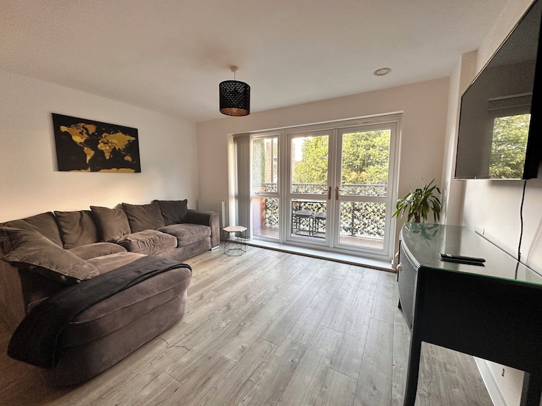 1 -Bed Apartment Close To Gatwick Airport - Crawley