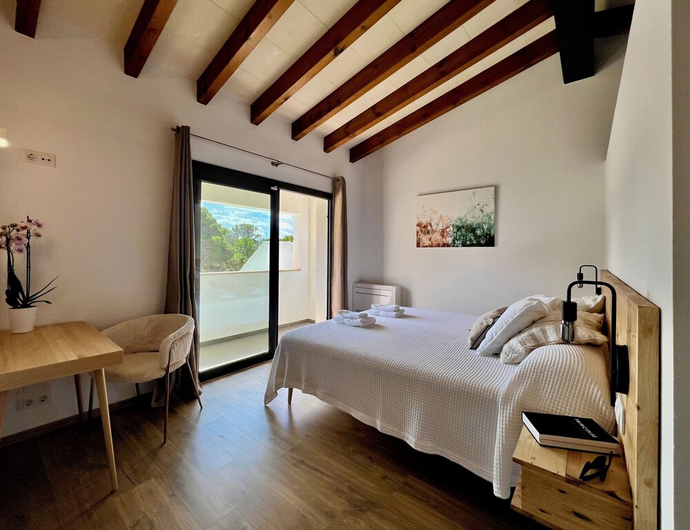 Luxurious, quiet surroundings, the beach at 10 min walk - Cala Morell ...