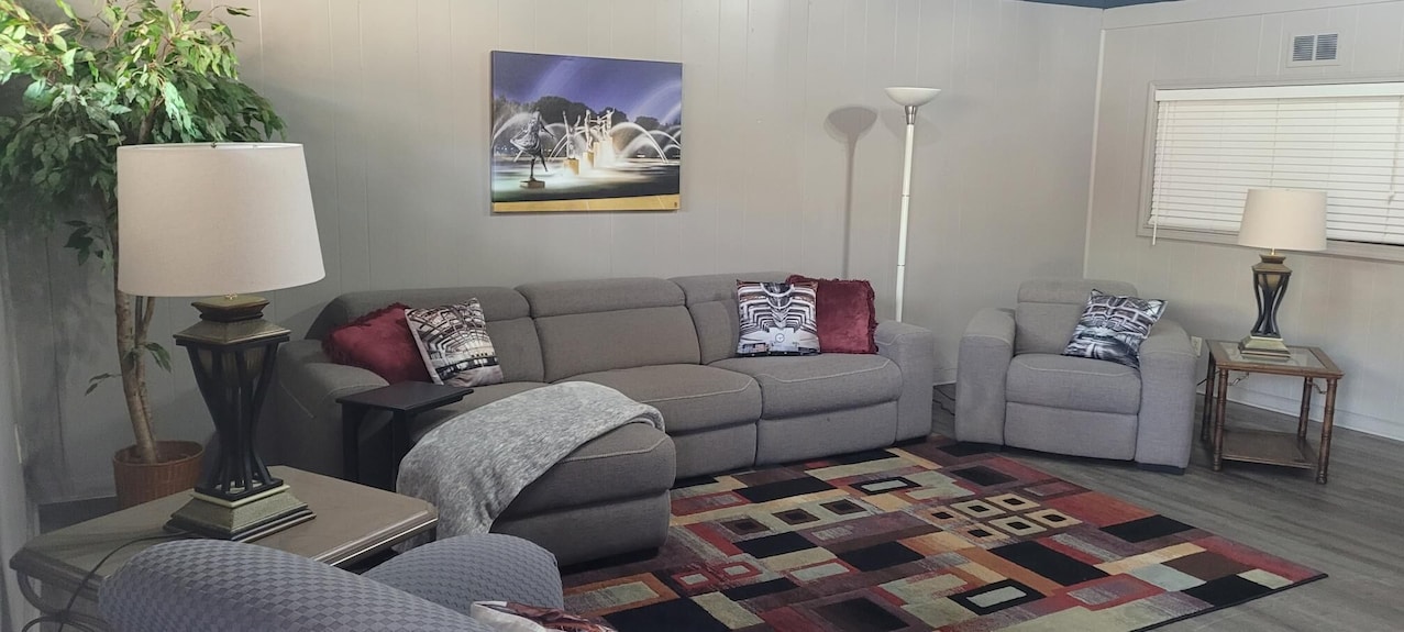 Artist Loft West Plaza - Kansas City