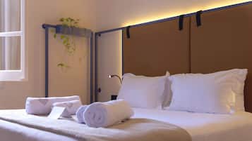 Quarto casal, 1 cama Queen | 1 quarto, roupas de cama premium, frigobar, cofres nos quartos