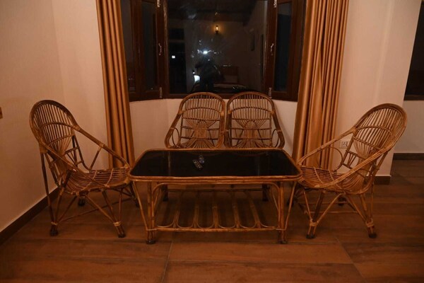 Wood Castle Luxury Home Stay - Ranikhet