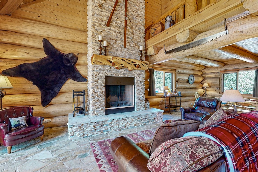 Lakefront Cabin With Game Room, Sauna, Lake Views, Private Beach, Grill, Deck - Idaho