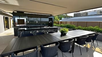 Apartamento | Refeições ao ar livre