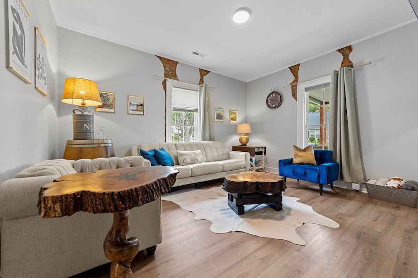 Hot Tub + Walk To Downtown Fire Pit Game Table Pet Friendly + Fenced - Burlington