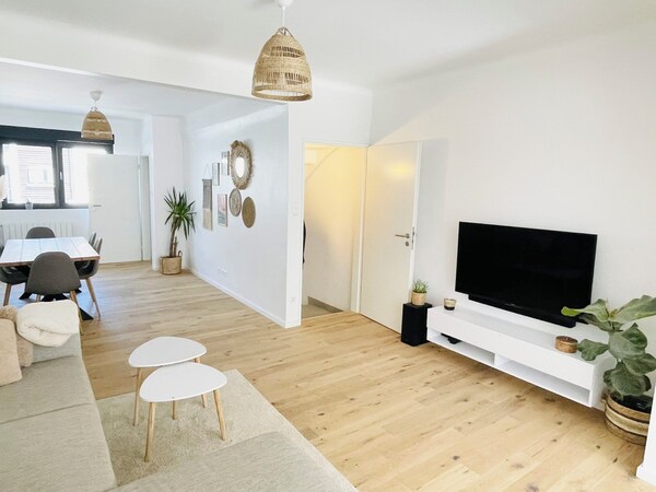 Modern Townhouse - Private Garden - Sassenheim