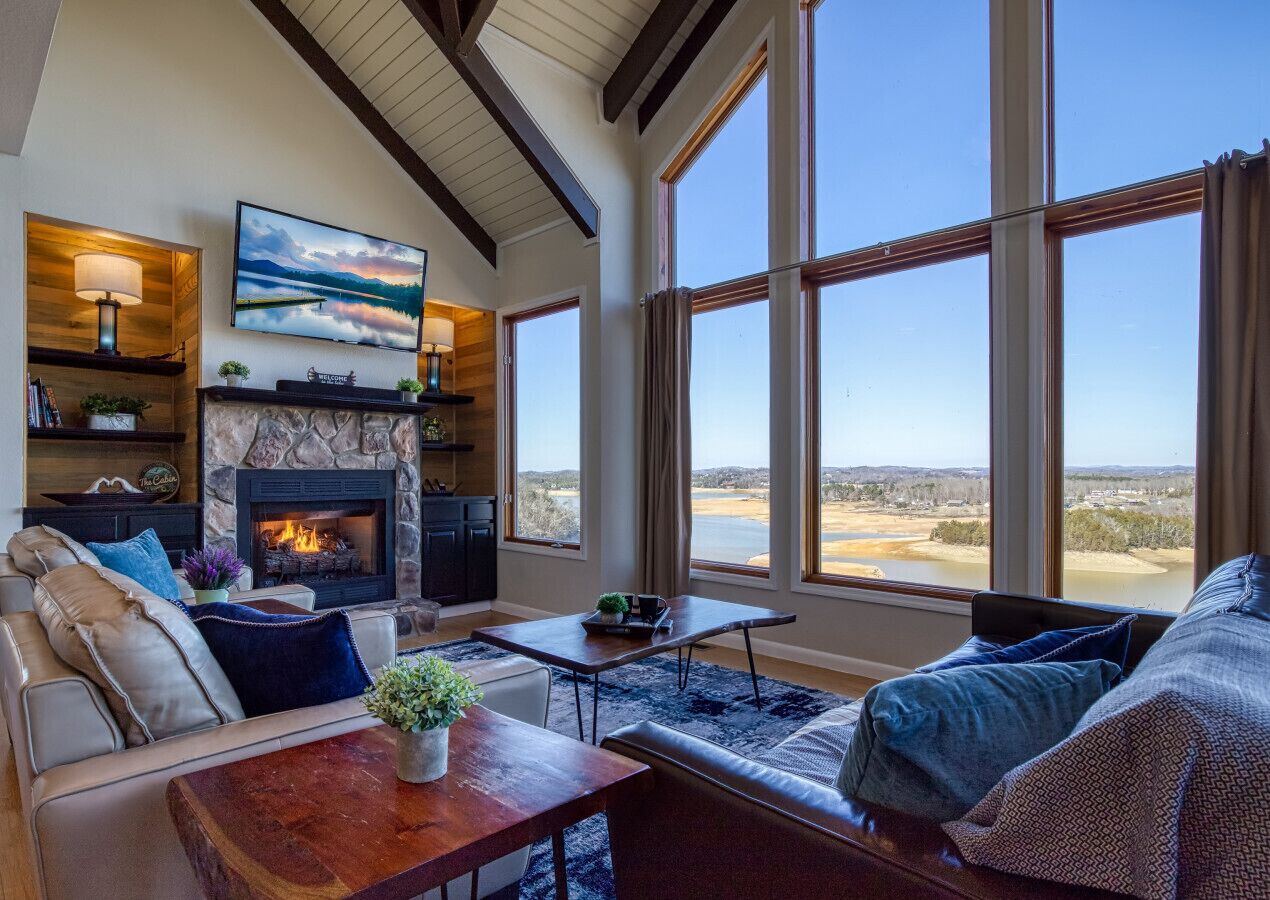 Lake View Cabin: Chic Home W/ Panoramic Views - Sevierville, TN