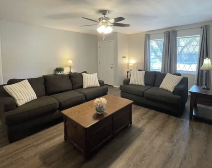 Home In Fort Worth Close To Stockyards - Lake Worth, TX