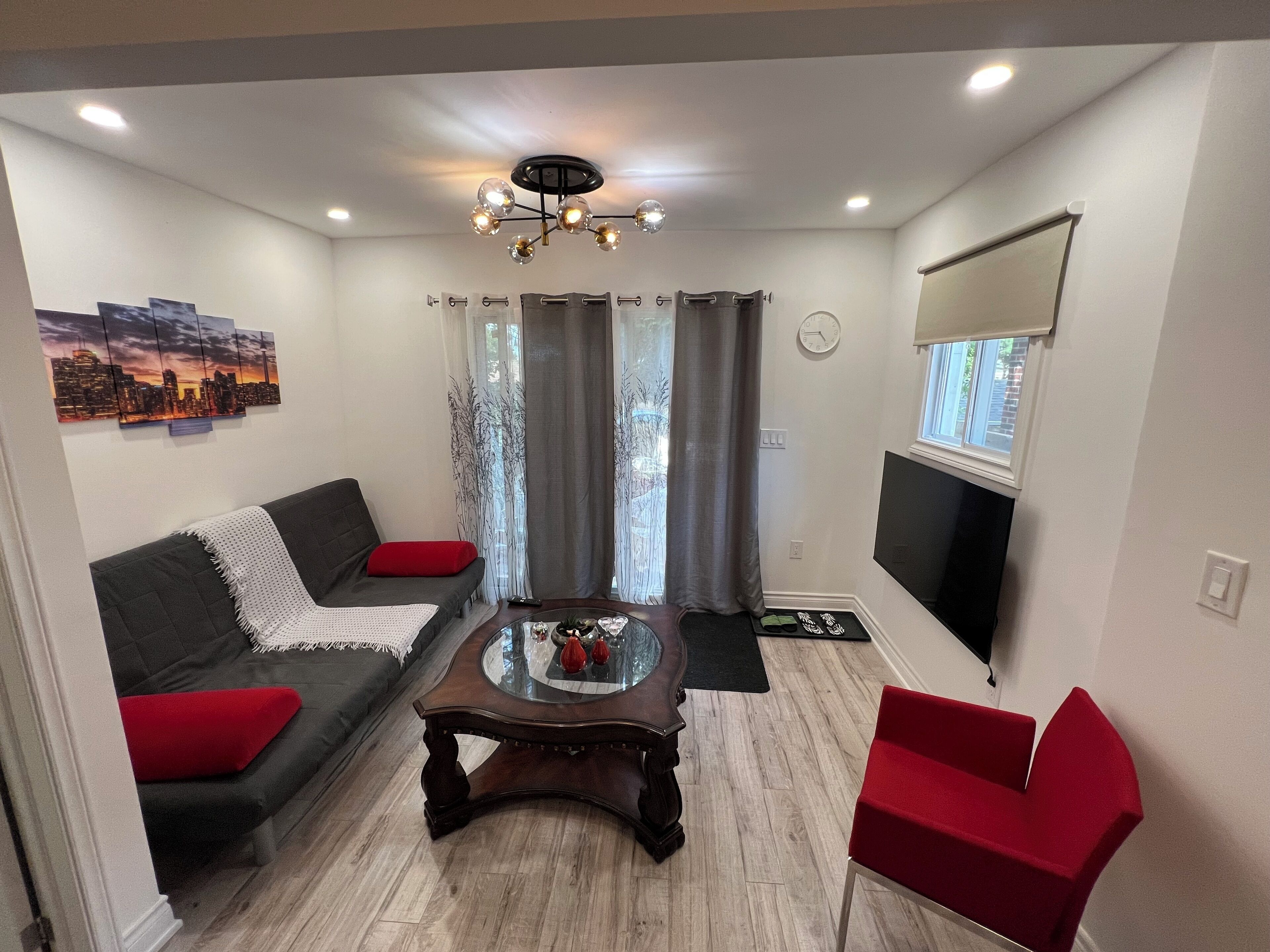 Bright , New & Cozy Apartment - Mississauga