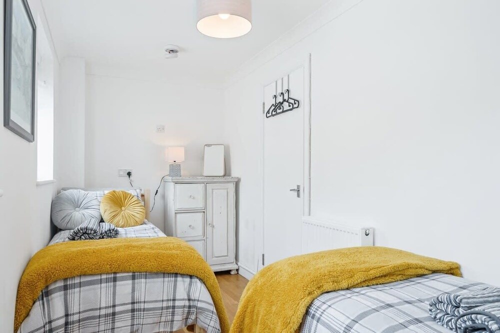 Modern Townhouse W/ Waterside Views, Turnchapel - Plymouth