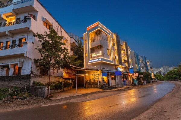 Fabexpress Shivsai Palace - Pune