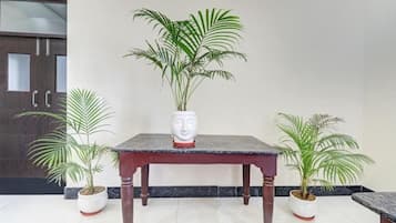 Área de estar no saguão