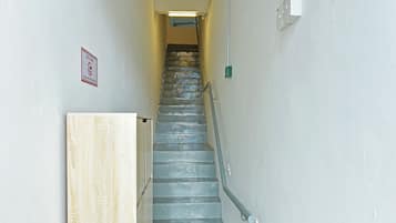 Quarto Triplo, casa de banho partilhada | Lobby