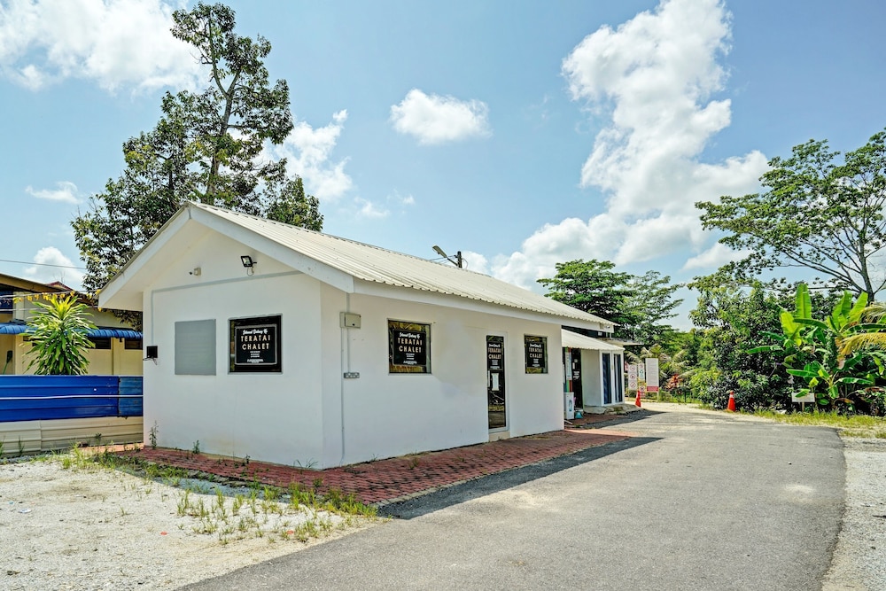 Capital O 90423 Teratai Chalet - Pokok Sena