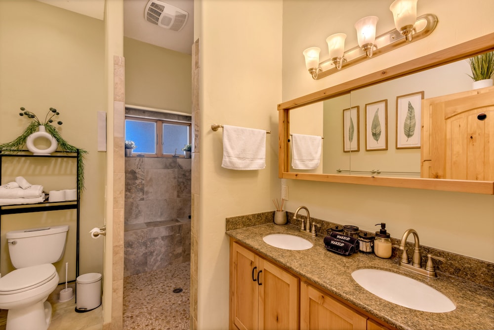 La Puerta Azul- Stunning Desert Retreat; Pool/spa - Carousel, Tucson